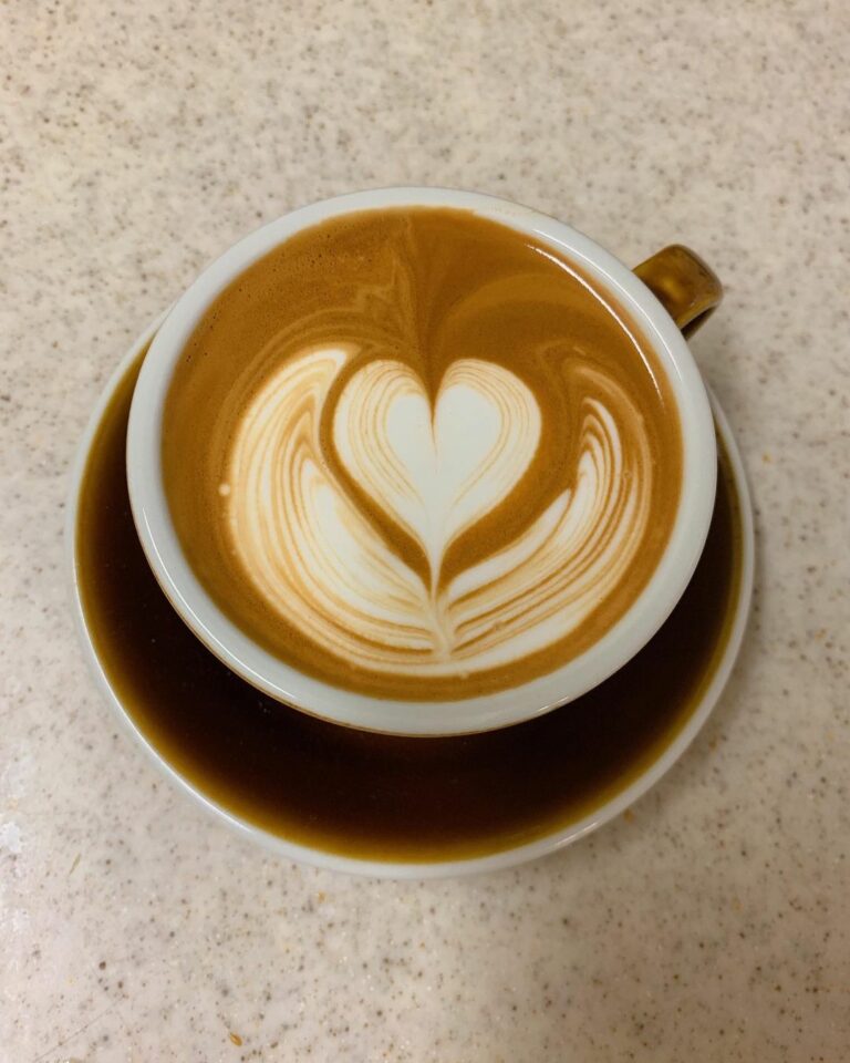 15 Best Starbucks Lattes: Flavors, Menu, Ordering Options